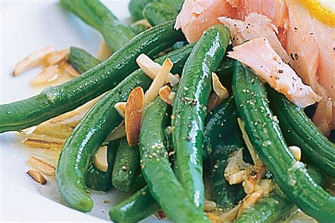 Green Beans With Almond And Lemon Dressing