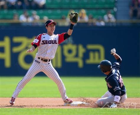 구본혁 ‘1루주자 아웃 Mlbpark