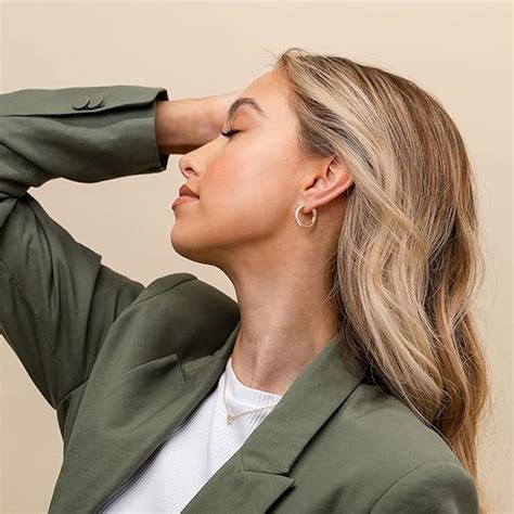 Rose Hoys Instagram Twitter And Facebook On Idcrawl