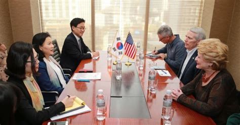 유명희 美 상원의원과 회담자동차 232조 등 논의