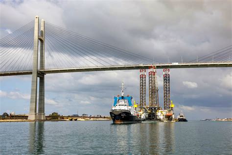 Suez Canal Authority Successfully Navigates Large Rig Vesselfinder