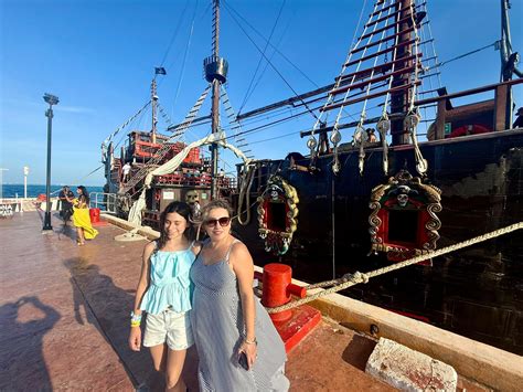 Todd Anglin We Loved The Pirate Show Cancun Jolly Roger Facebook