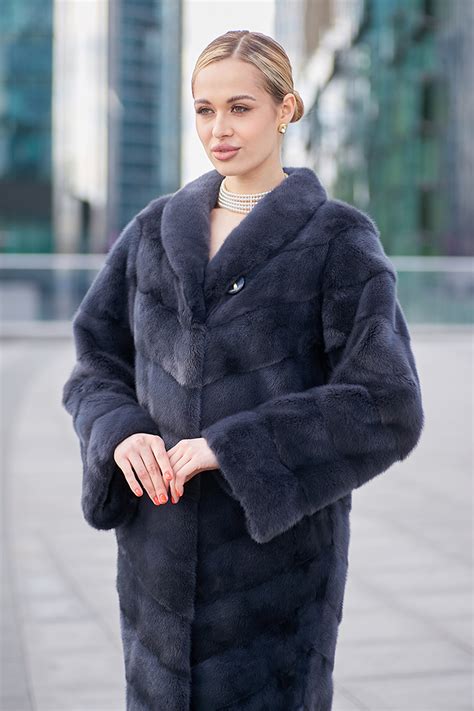 Шуба норковая Нева Графит с воротником Кировская Меховая фабрика