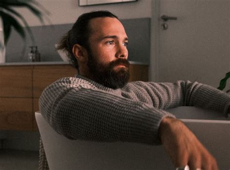 Cape Jay Dives Deep With Southern Water Single Zifm Stereo