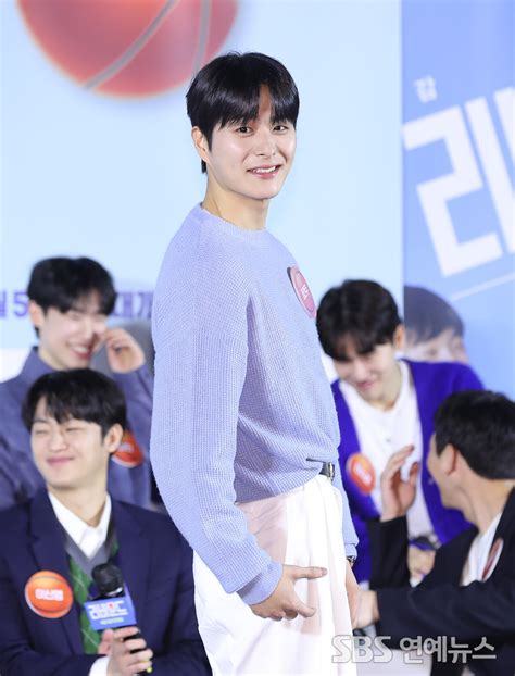 E포토 정건주 내가 농구부의 꽃미남