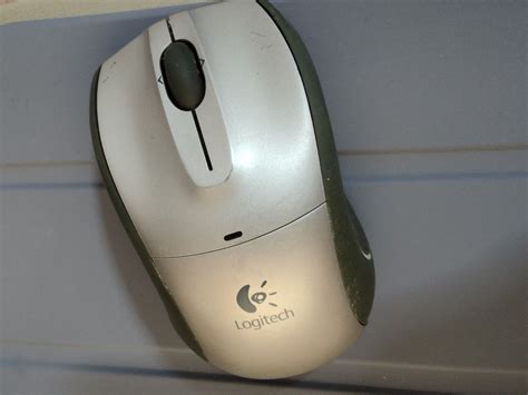 Logitech Wireless Mouse Computers Tech Parts Accessories Mouse Mousepads On Carousell