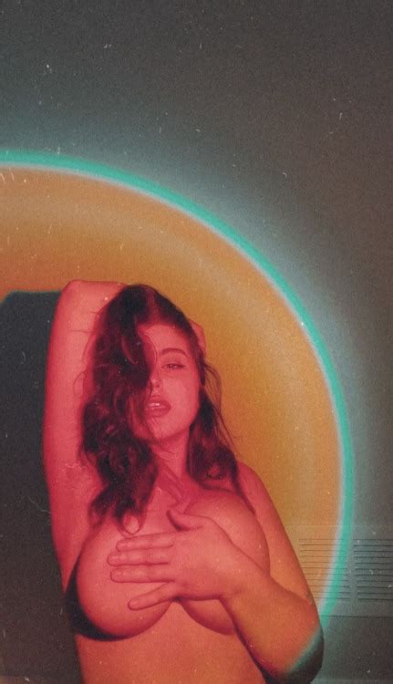 Something About These Photos Tumbex