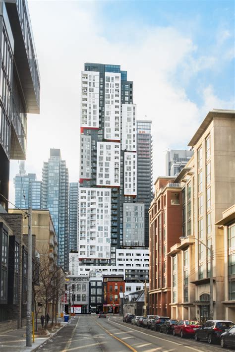 Picasso Condominiums Salas Obrien