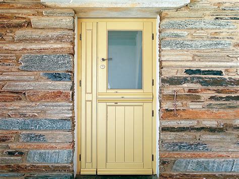 ΕΞΩΤΕΡΙΚΕΣ ΠΟΡΤΕΣ 4