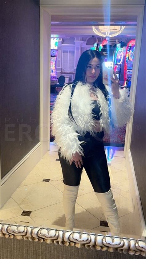 Camille Model Located In Chicago Illinois