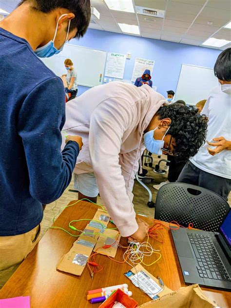 Computer Playdate For Adults May Lead To Your Kid S Next Babe Assignment Mirage News