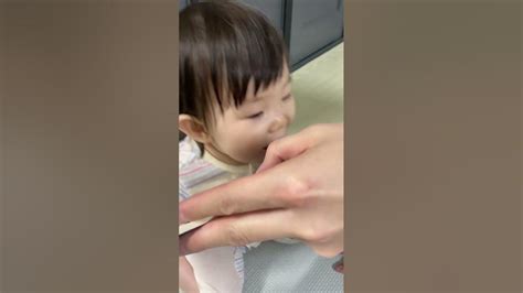 할아버지‘만 뽀뽀 안해주는 13개월아기 호불호 확실함 Youtube