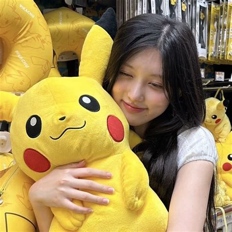 Ive Gaeul Icon 2024 Lq Kpop 가을 Cute Gf Material Ive Gaeul Kpop Lq Icon Pikachu In 2025