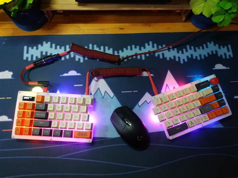 My First Build Handwired 65 With Macro Oled Rotary And Rgb