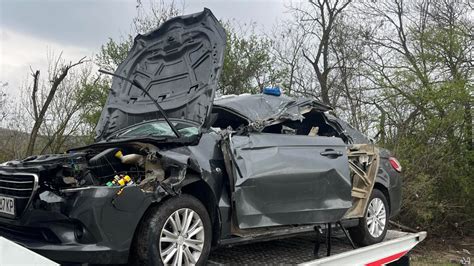 Взимат проби от асфалта на пътя където загина Сияна Новини бг