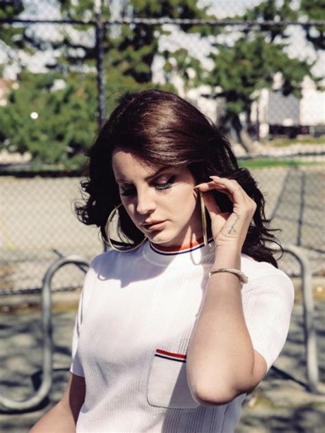 Lana Del Rey Says Shes Not Interested In Feminism To Fader