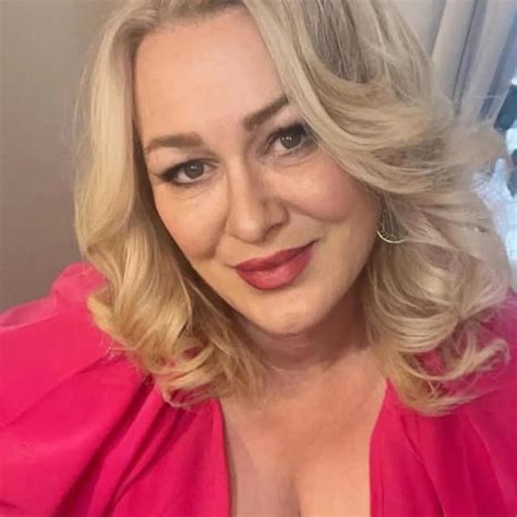 Jane Sarah Nici126 • Threads Say More