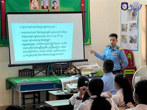 មន្រ្តី នគរបាល ជំនាញ ខេត្ត ព្រះសីហនុ ចុះផ្សព្វផ្សាយអំពីផលប៉ះពាល់នៃ គ្រឿង ញៀន