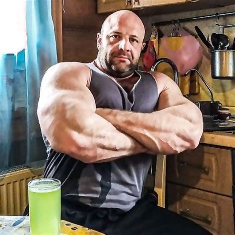 Massive Rough Macho Russian Bodybuilder Image 3988369 Thisvid Tube