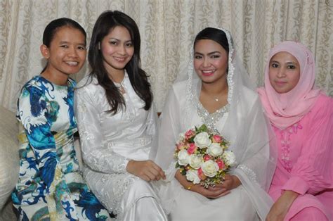 Gambar Siti Saerah Adik Dato Siti Nurhaliza Kahwin Sharing Is Caring