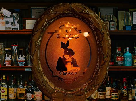 바텐더 김용주 칵테일에 세계관을 녹여 바를 엔터 비즈니스로 이끌다