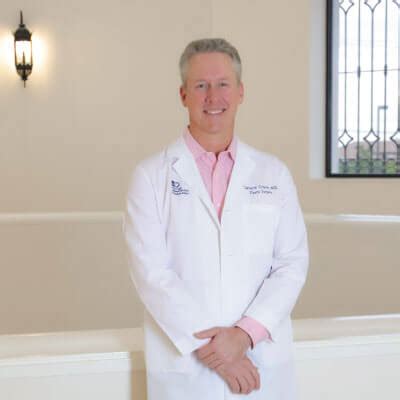 About Dr Cameron Craven Award Winning Plastic Surgeon