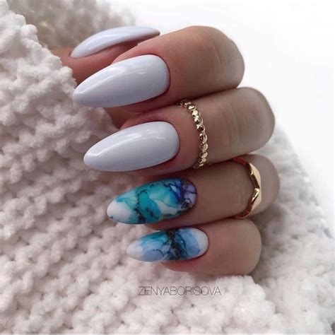 Маникюр в нежни сини нюанси За Жената