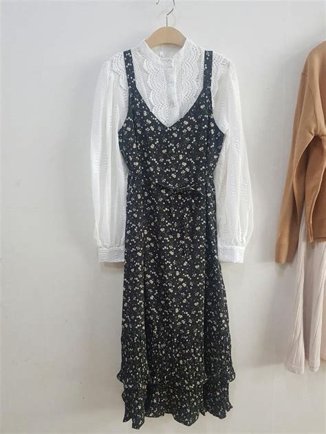 새상품 캉캉주름 잔꽃무늬 끈원피스 헬로마켓