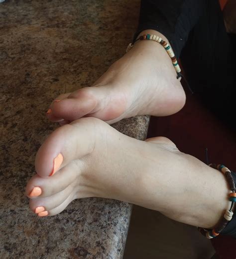 Sweet Feet On The Counter Nude Pics XHamster