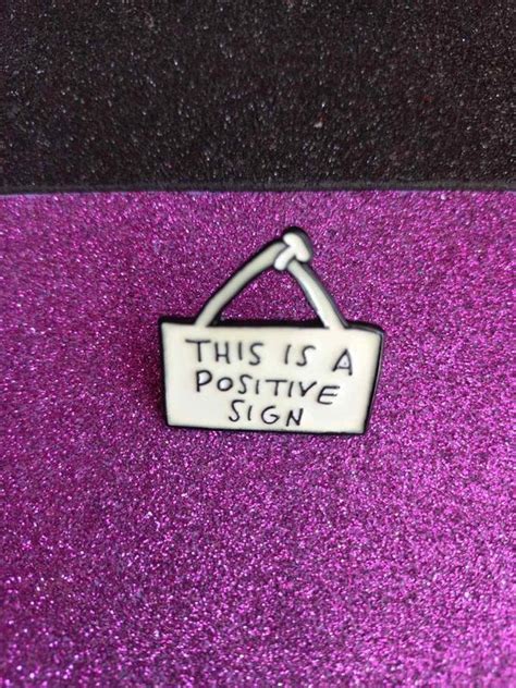 Значок — ціна 35 грн у каталозі Брошки Купити аксесуари за доступною ціною на Шафі Україна