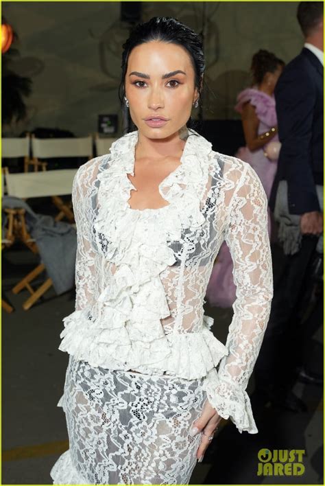 Inside Vogue World See The Celebrities Mingling Behind The Scenes At The Major Hollywood