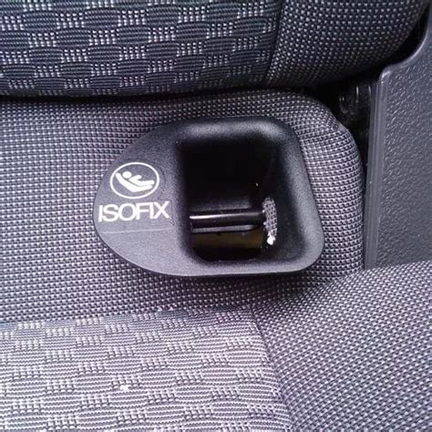 Крепление детского кресла ISOFIX (Изофикс) – где находится, как выглядит
