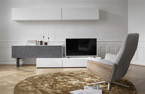 Настенный шкаф Lugano с откидной дверцей | BoConcept | Danish furniture ...
