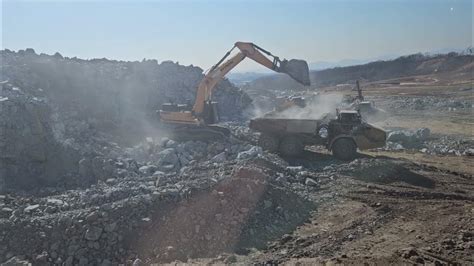 주천룡건설 포크레인520 작업중 굴삭기520 험지740 A Fork Crane Excavator Youtube