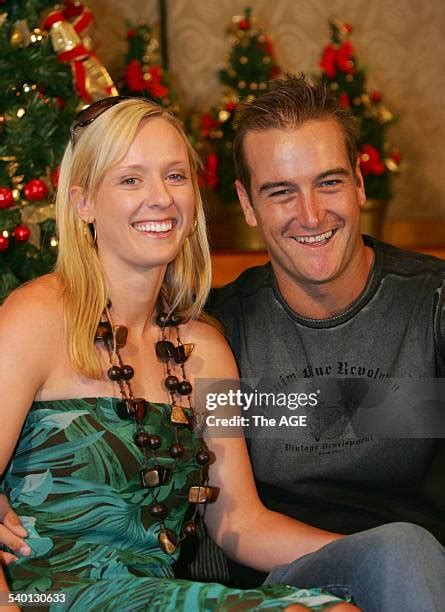 Danielle Small Cricket Player Photos And Premium High Res Pictures Getty Images