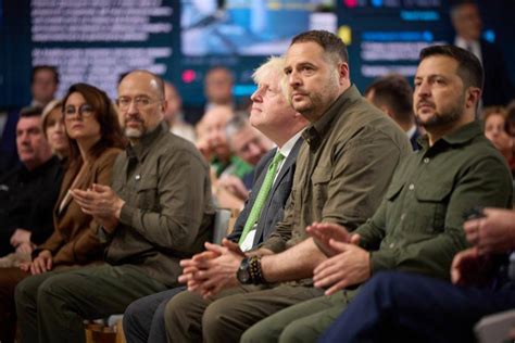 დიდი ბრიტანეთის ყოფილი პრემიერი კიევში ჩავიდა