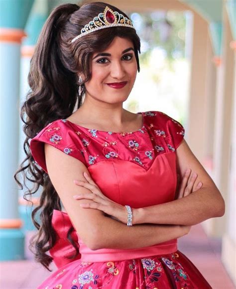 Pin By Emma On Disney Disney Cosplay Disney Princess Cosplay Disney Princess Elena