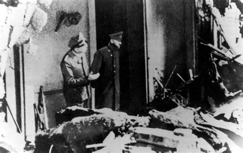 How Did Adolf Hitler Die Inside The Fuhrers Panicked Final Days