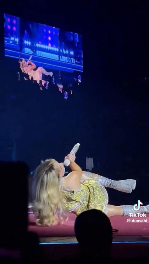 Best 10 Juno Sabrina Carpenter Short N Sweet Tour Montreal Artofit
