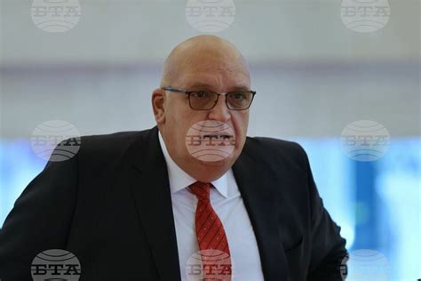 В 13 области в страната над половината от лекарите са над 61 годишна възраст каза д р Николай