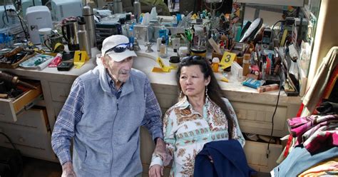 Policija Objavila Fotke Iz Doma Genea Hackmana Stvari Su Posvuda