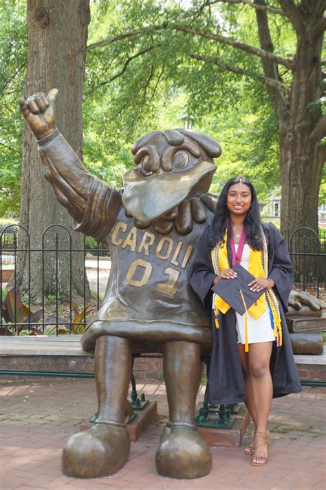 i am thrilled to announce that i graduated summa cum laude with honors