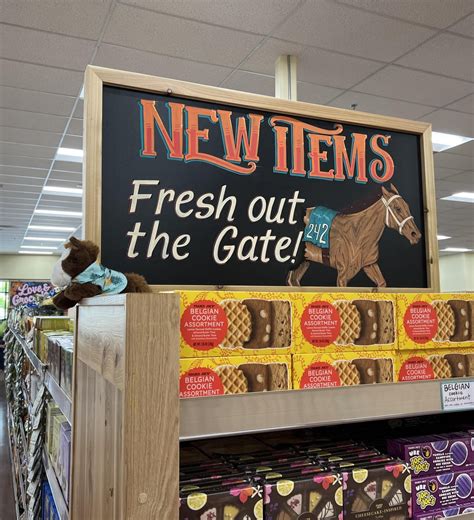 Trader Joes Christmas Bouquet White Hydrangeas Red Spray Roses Eucalyptus And Red Berry