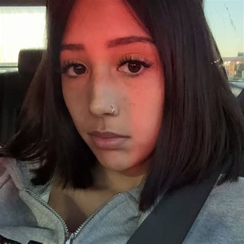 Whoizmya • Threads Say More