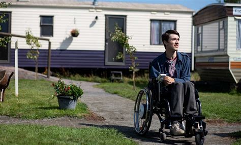 Netflix Sex Education Sjell Një Karakter Me Aftësi Të Kufizuara Jashtë Klisheve Dhe