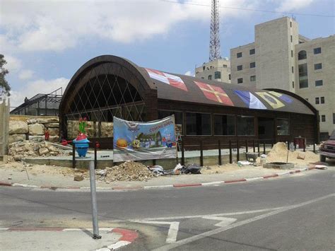Real Life Krusty Krab Being Built In The Middle East Bringing Spongebob Seafood To The Surface