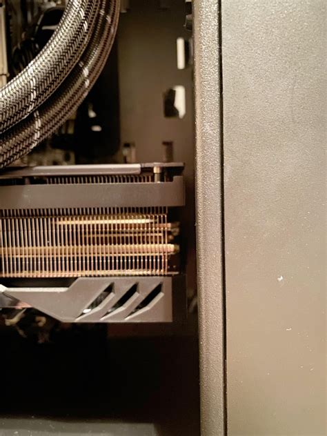 Pny 4090 In Meshify C R Fractaldesign