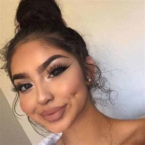 Pin By Yeliz On ʙᴇᴀᴜᴛʏ Makeup Looks Hair Makeup Makeup Inspiration