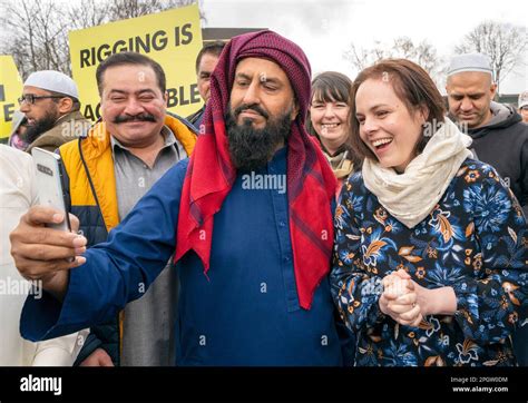 Snp Leadership Candidate Kate Forbes During A Visit To The Zakariyya