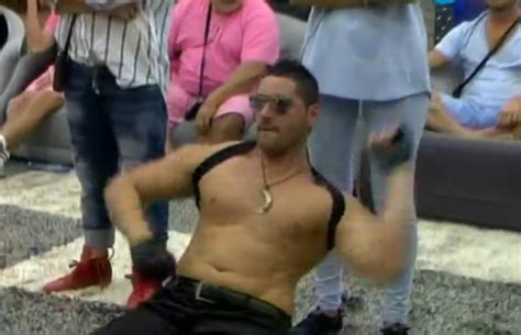 Извънредно Полицай нахлу в къщата на ВИП Брадър